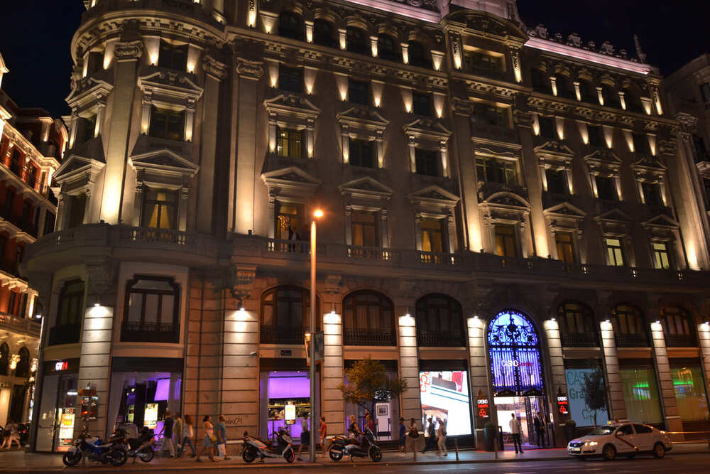 Iluminación de fachadas: claves y consejos para acertar | SIMON